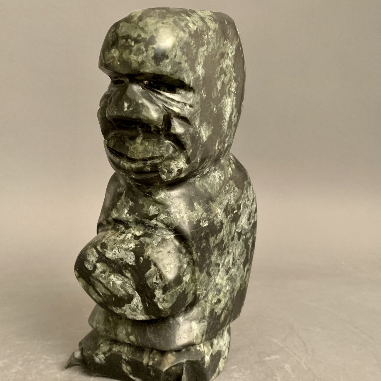 Inuk Building Igloo _ Simon Uttaq - Baffin Inuit Art